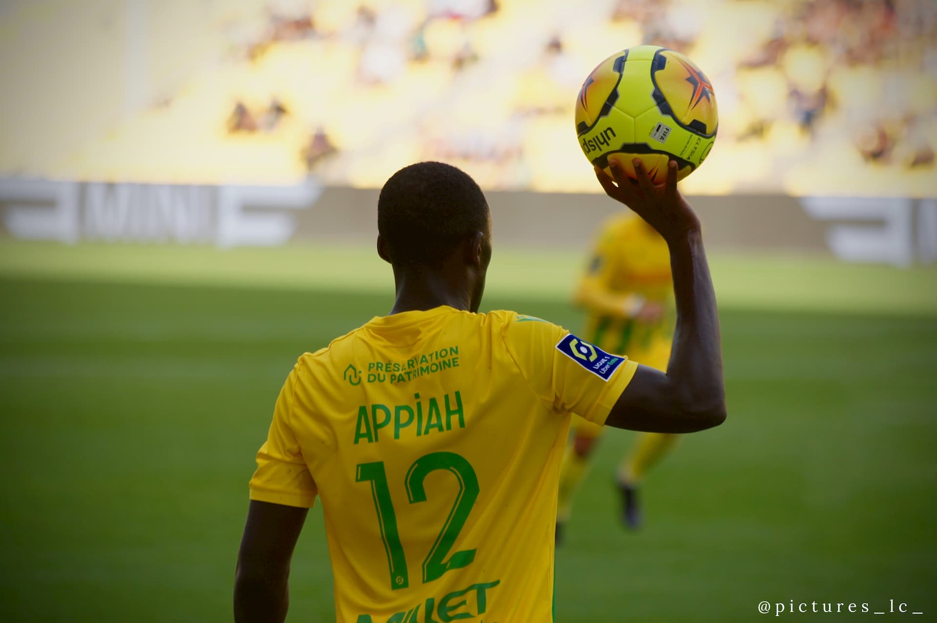 Joyeux anniversaire au latéral du FC Nantes Dennis Appiah, retour sur ...