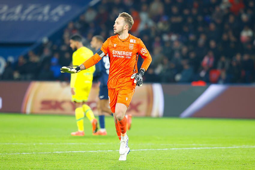 Lafont ou Carlgren pour la suite de la saison ? (L'Équipe)